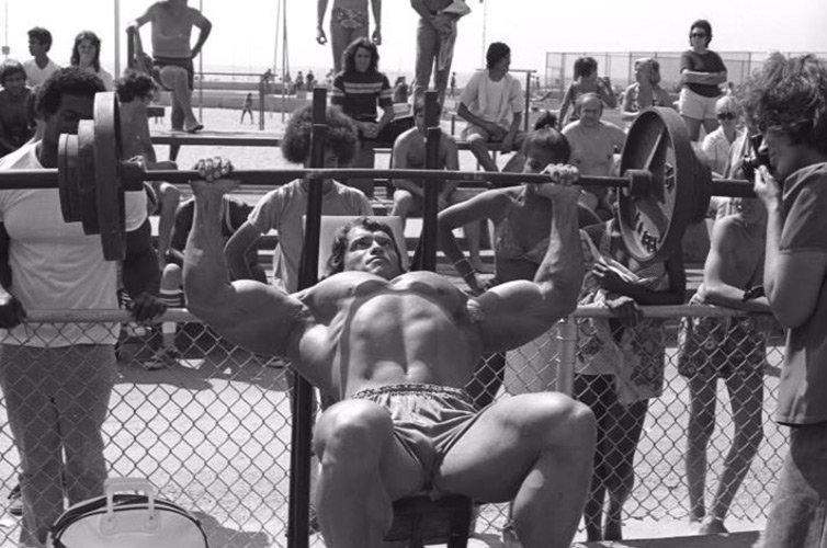 10 lições que o filme 'Pumping Iron' pode ensinar para quem treina