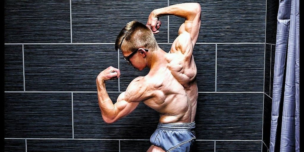 Bodybuilder de apenas 17 anos impressiona com shape rasgado