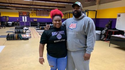 Levantar 163 kg no supino para essa powerlifter não é nada – Lúcia Helena